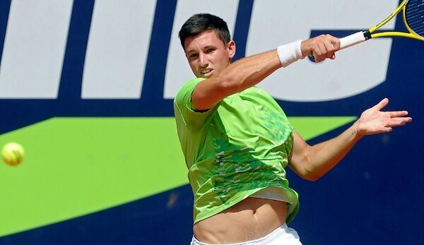 Dennis Novak mit Zwei-Satz-Sieg gegen Patrick Ofner ins Endspiel ...