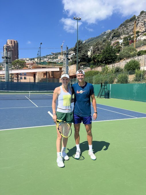 Holger Rune bringt Caroline Wozniacki auf Touren · tennisnet.com Holger Rune bringt Caroline Wozniacki auf Touren · tennisnet.com