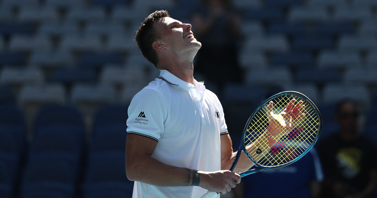 Australian Open: Wawrinka unterliegt Marton Fucsovics nach herzhaftem ...