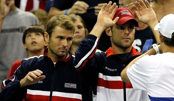 Andy Roddick im Feel-Good-Doppel mit Mardy Fish · tennisnet.com