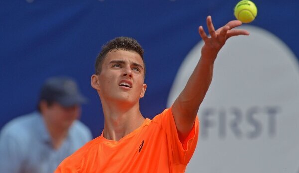 Alexander Erler nach dem ersten Coup bei den Herren gescheitert ...