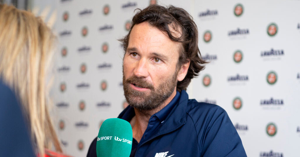 Carlos Moya number one - 'Rafa won't give up without a fight ...