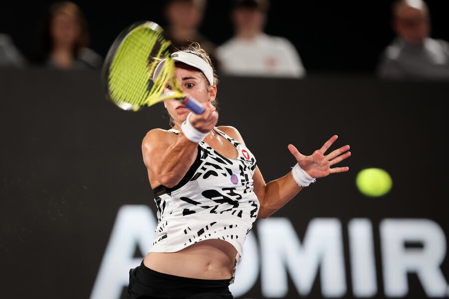 WTA Dubai: Julia Grabher successfully starts the qualification ...
