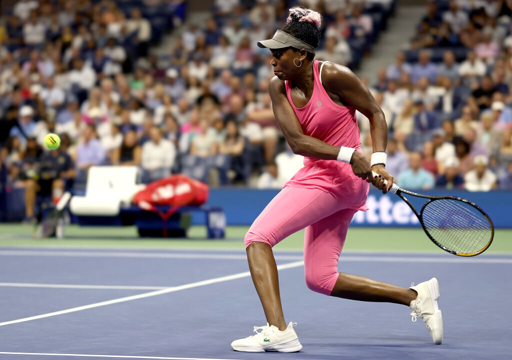 US Open 2023: Venus Williams chancenlos, Aryna Sabalena locker weiter ...