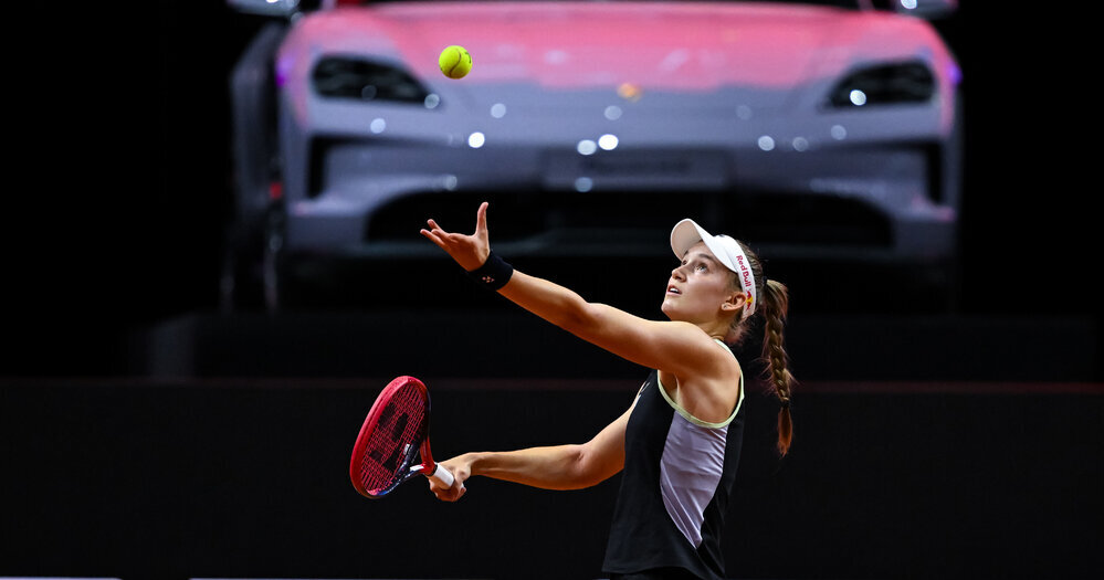 Porsche Tennis Grand Prix: Elena Rybakina will den Porsche (nur fahren ...