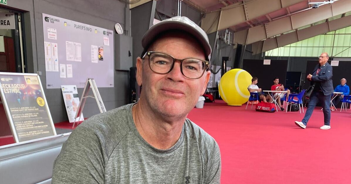 Tenniscoach Robert Davis: Der Hühnerzüchter aus Kambodscha · tennisnet.com