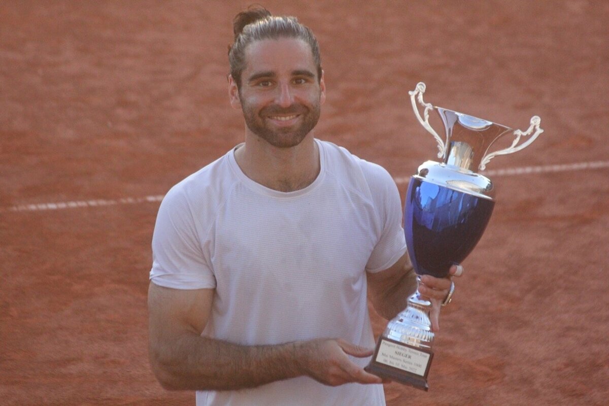 Severino Nowikovsky holt ersten HTT Karriere Titel · tennisnet.com