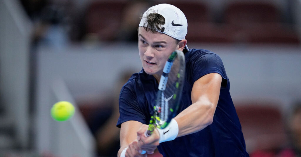 ATP Basel: Rune nach Sieg gegen Baez im Viertelfinale · tennisnet.com