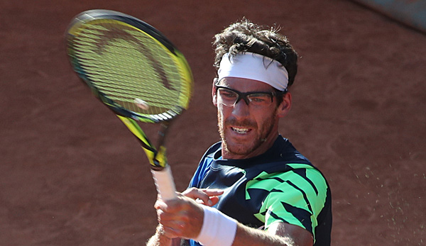 Mit Mühe ins Achtelfinale · tennisnet.com